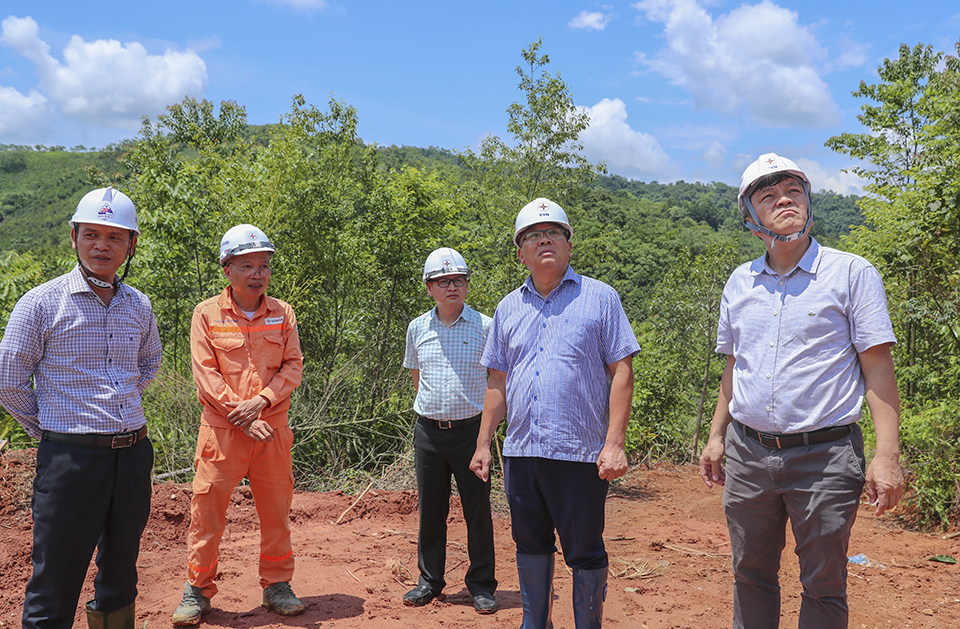 Dự án đường dây 500kV Lào Cai – Vĩnh Yên: Các nhà thầu phải hoàn thành ...